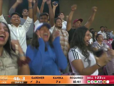 Wicket: Match 9, Royal Challengers Bengaluru vs Gujarat Giants, WPL ...