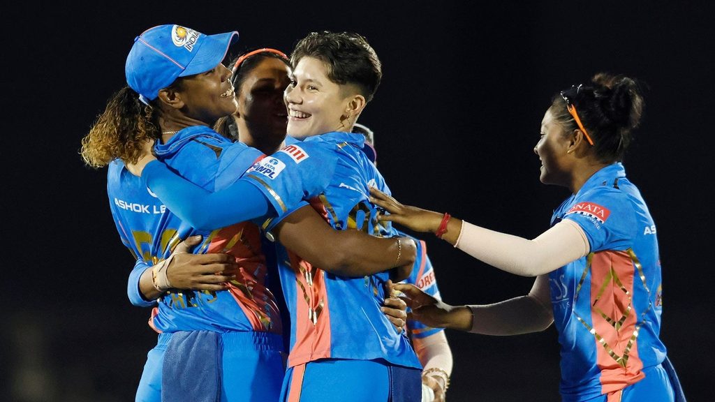 Issy Wong's crucial 3/42