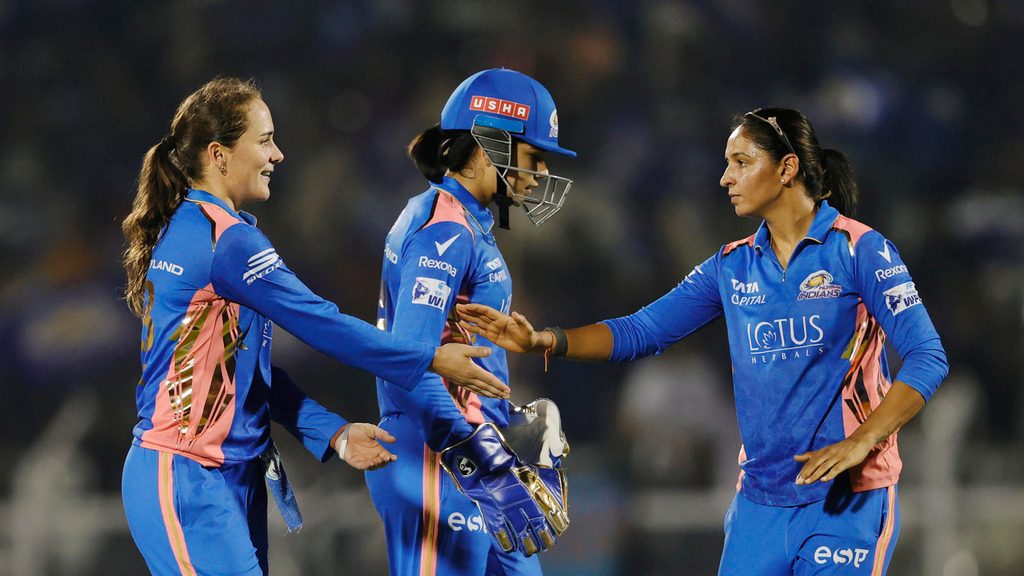 Drop, Drop, BIG Wicket: Amelia Kerr travels a rollercoaster