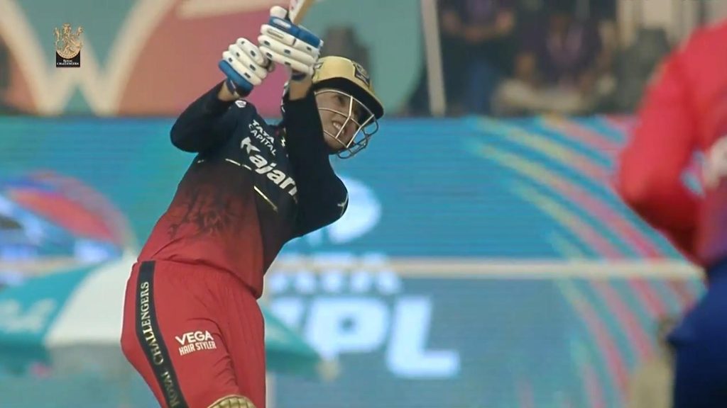 M02- Rcb vs Dc: Smriti Mandana Six