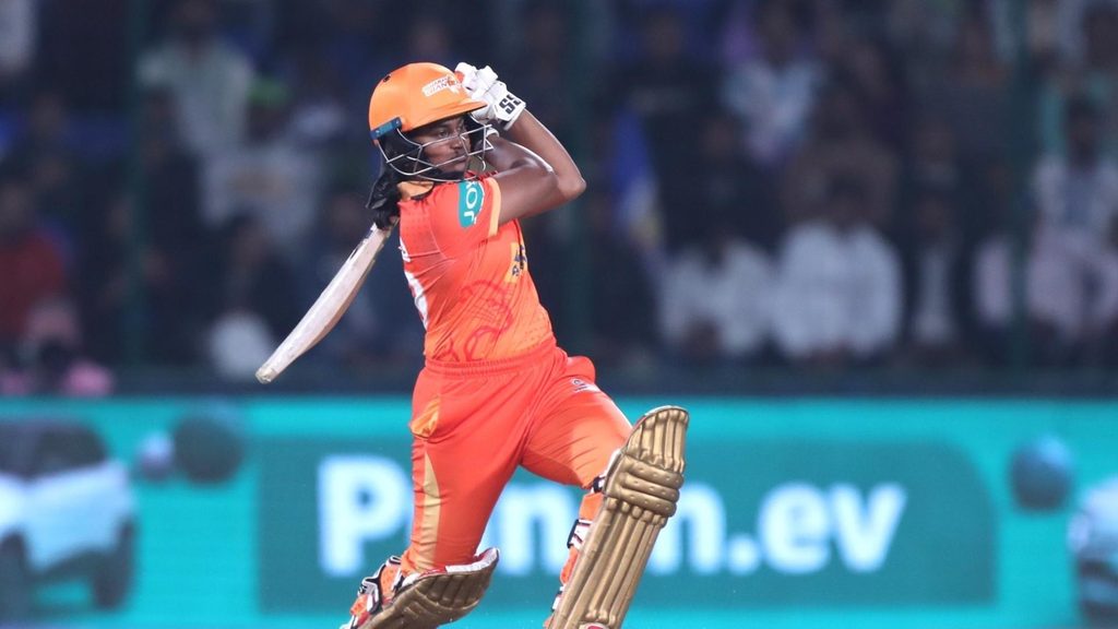 Dayalan dazzles with entertaining 74(40)