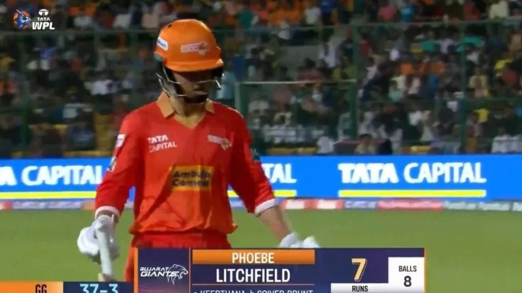 M03 - GG vs MI: Phoebe Litchfield Wicket