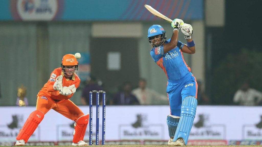 Hayley Matthews' brisk 47-run opening act